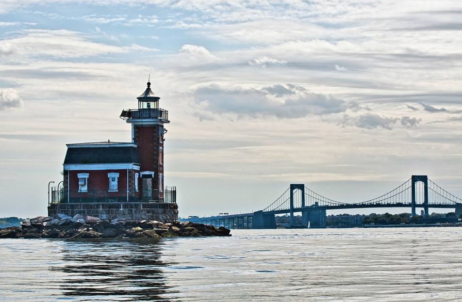 Endangered Historic Places 2023: Stepping Stones Lighthouse ...